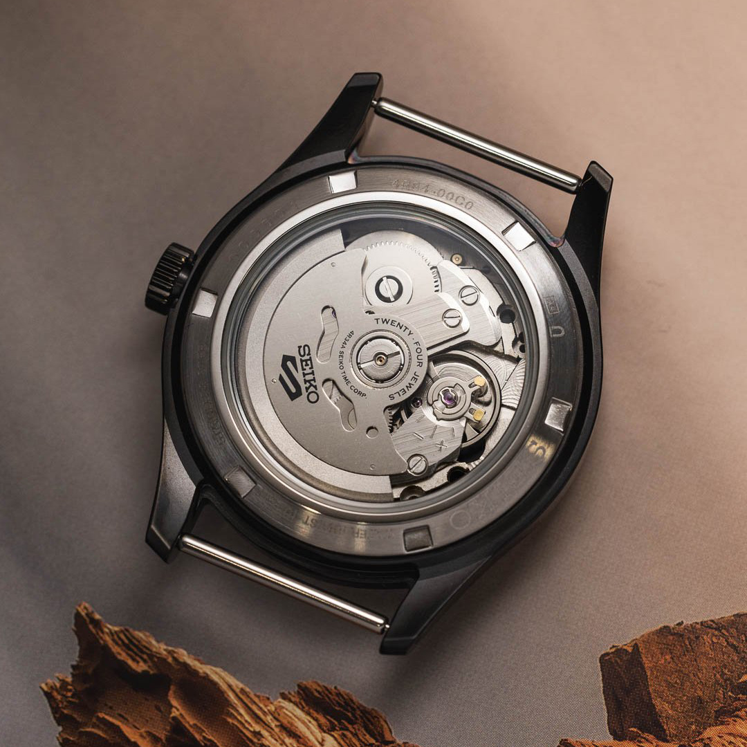 Do campo pro mundo – conheça os dois novos modelos GMT da coleção Seiko ...