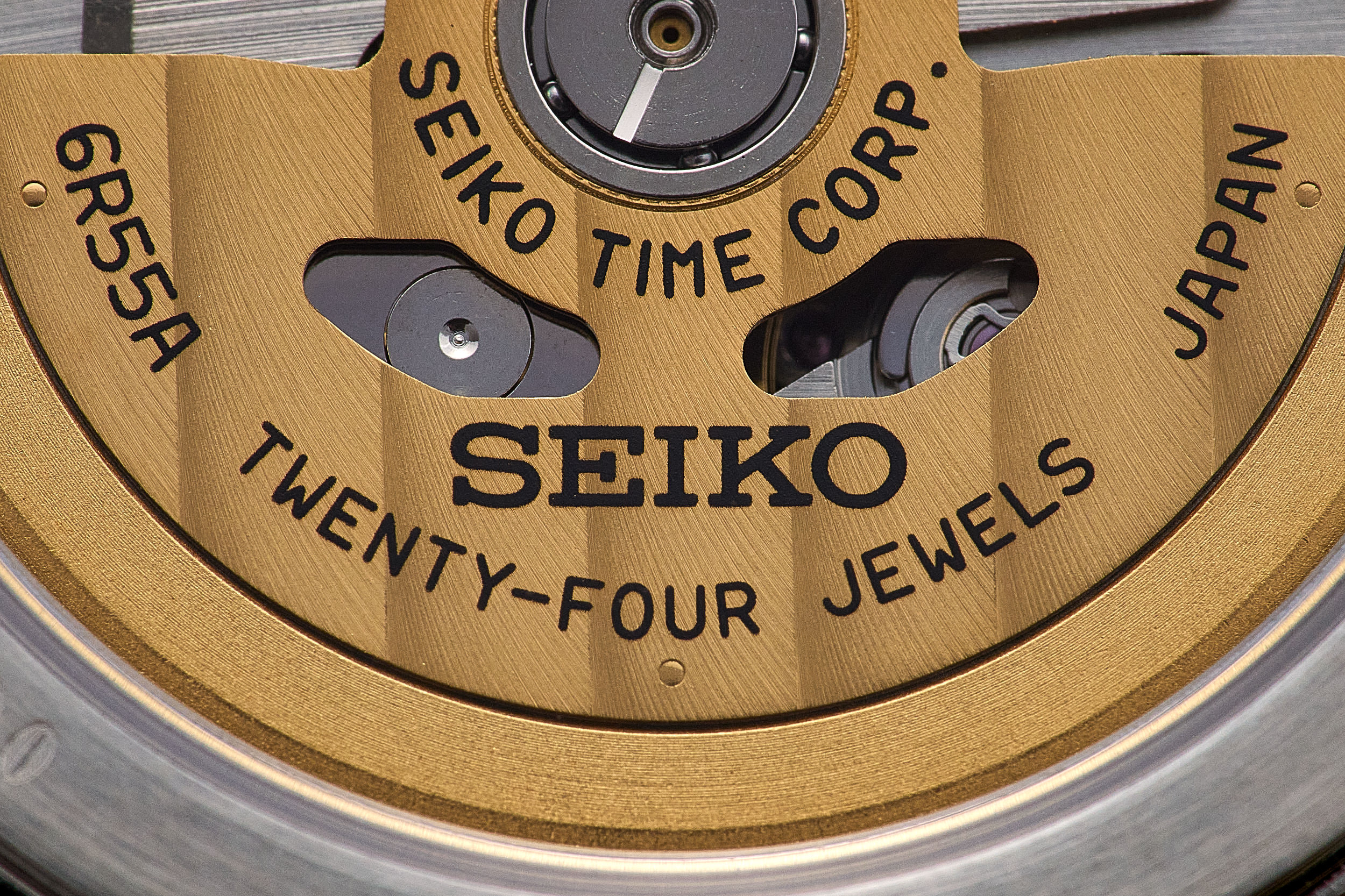 Clássico, mas não comportado: o charme indisciplinado do Presage SPB529 ...